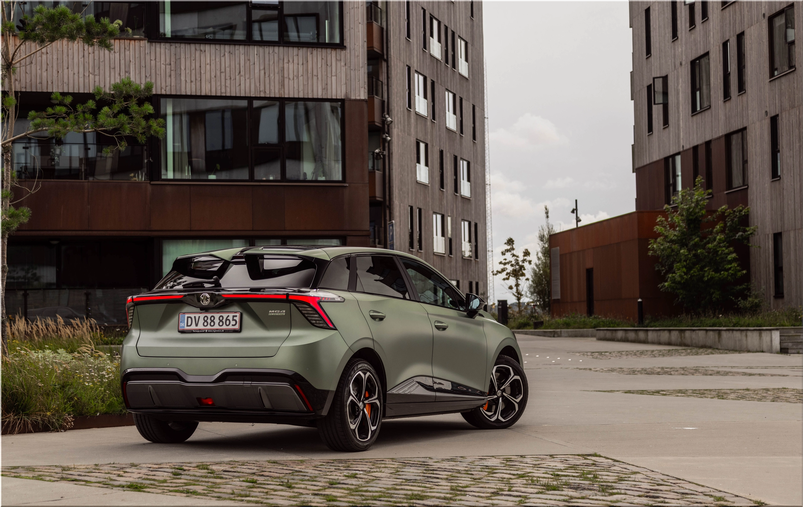 MG4 Electric Hatchback Adds Two New Variants | EV Stories