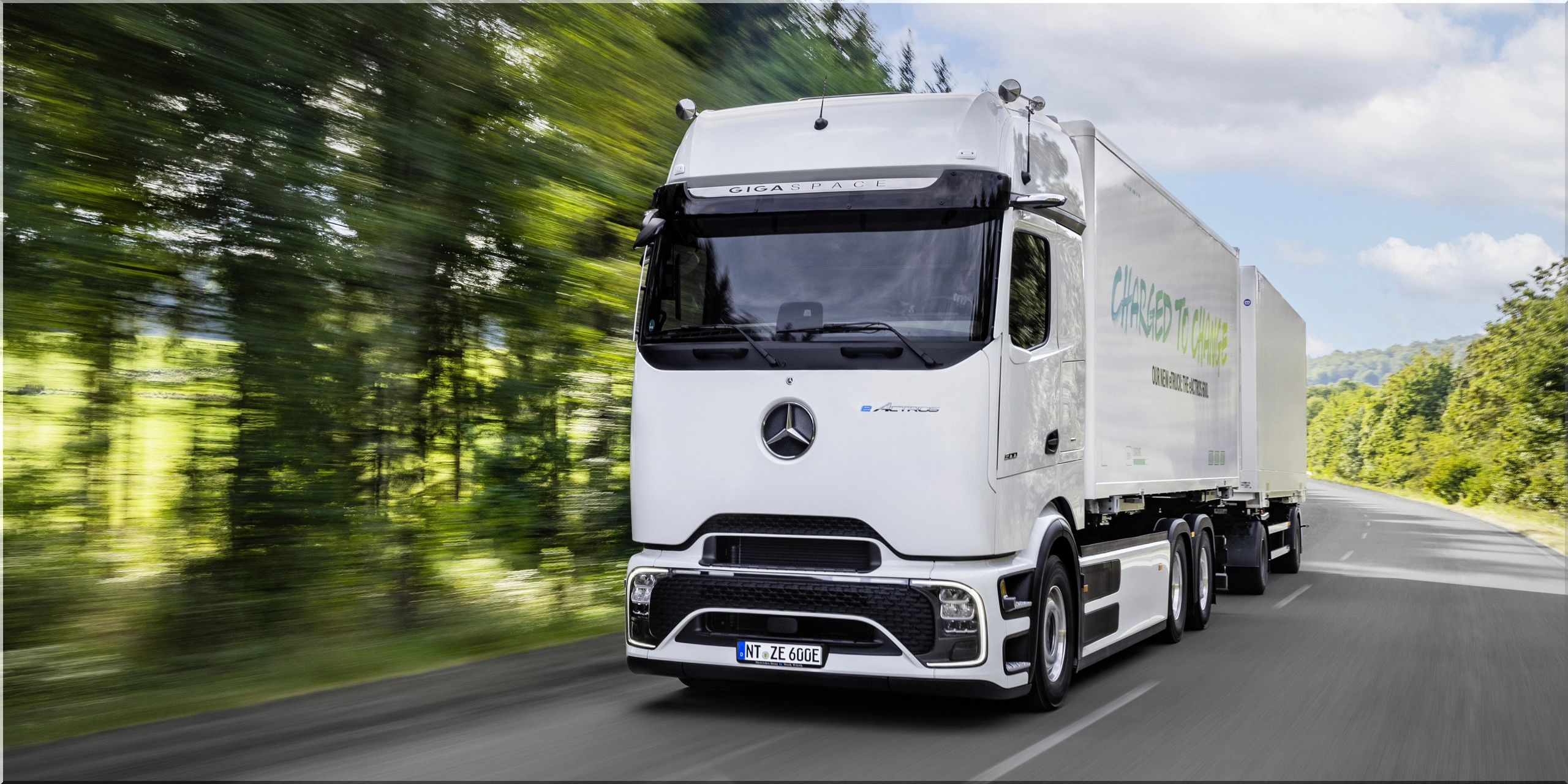 Mercedes-Benz Trucks unveils the eActros 600, a battery-electric long ...