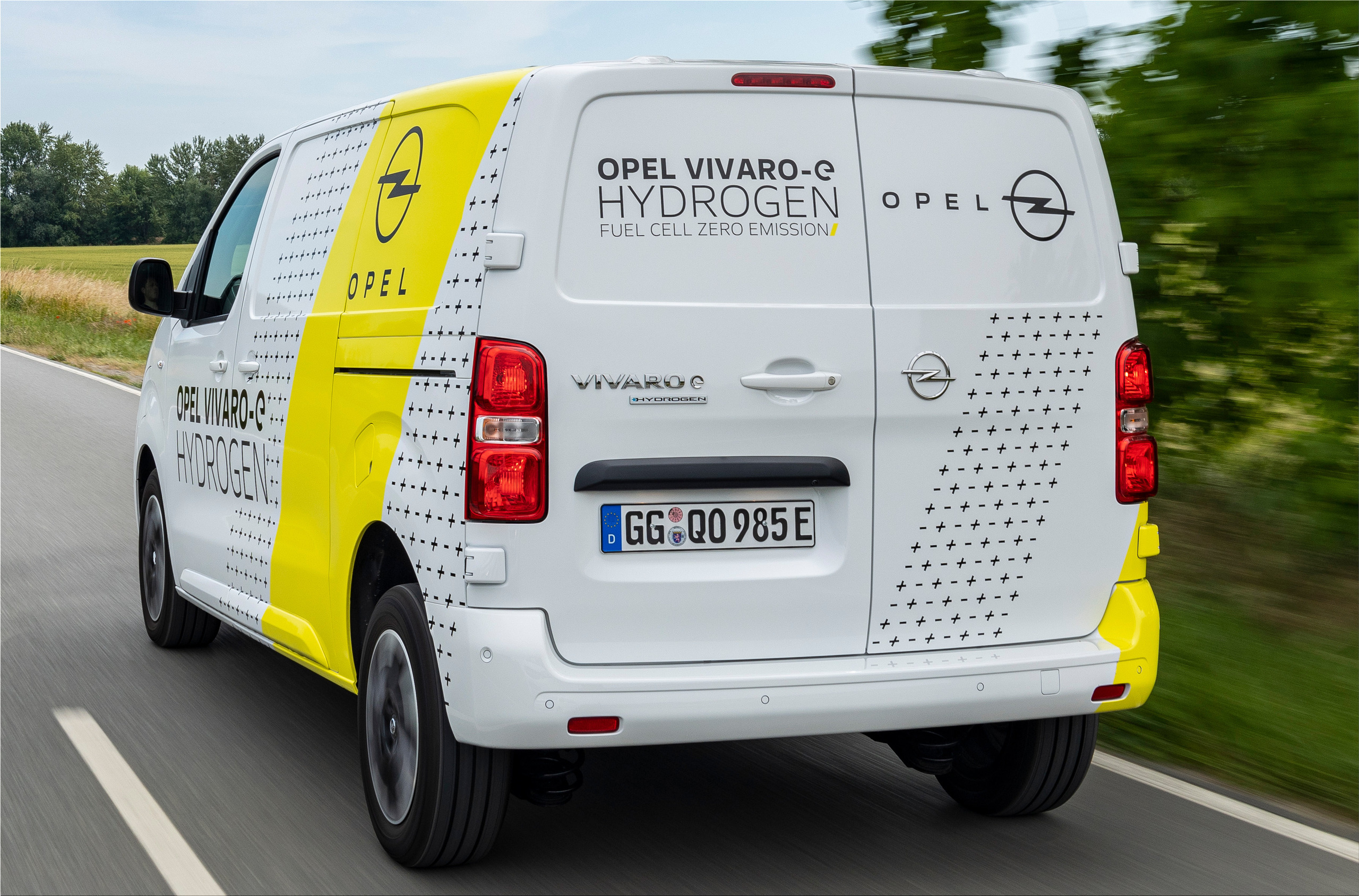 The new Opel Vivaro-e HYDROGEN was explicitly designed for fleet ...