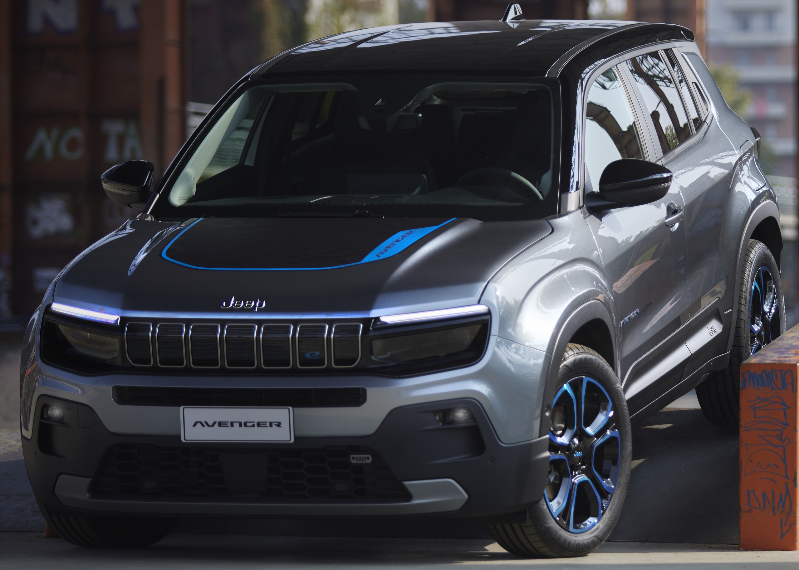 The features of the Jeep Avenger electric SUV are under the spotlight ...