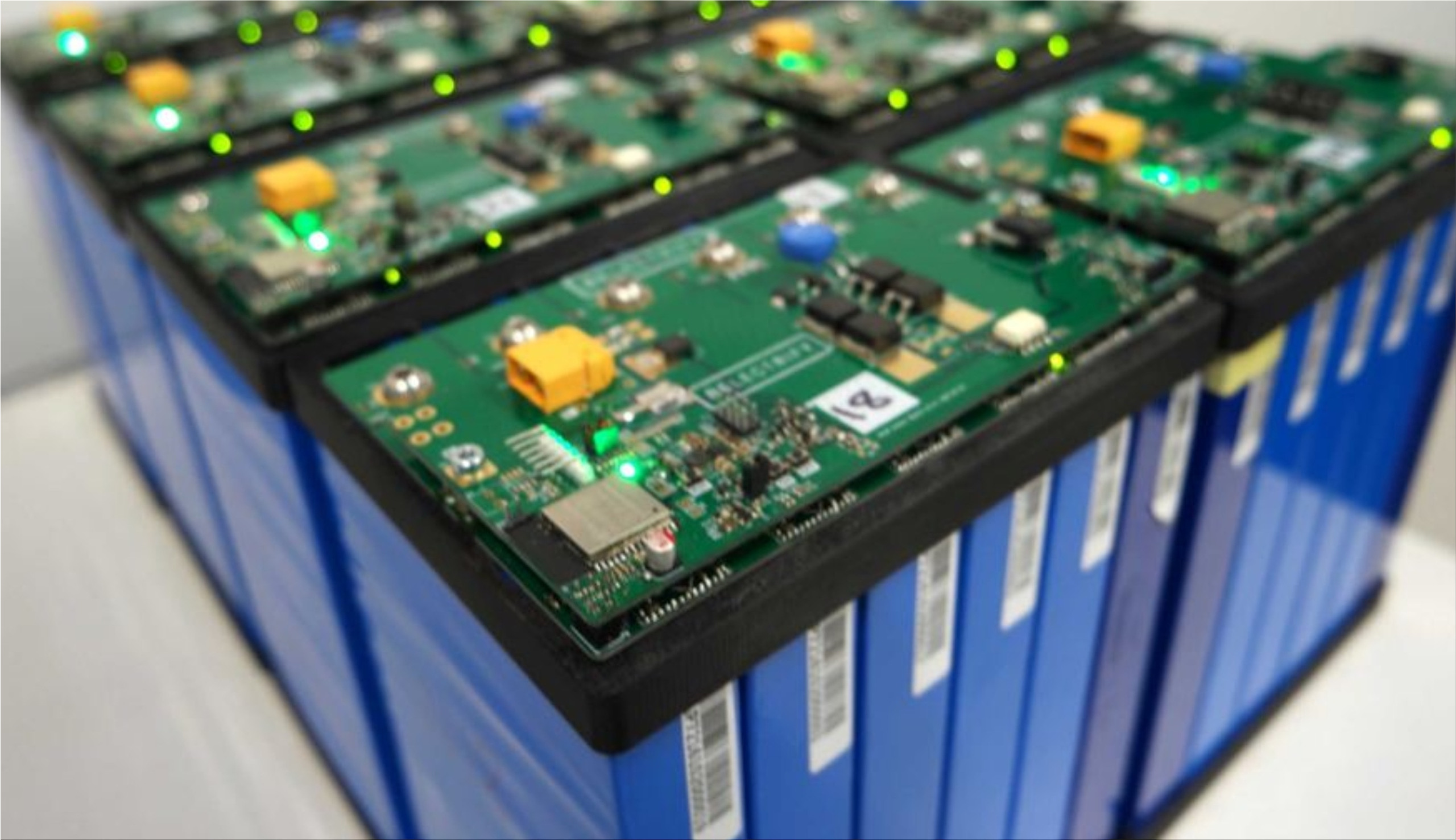 A new way to extend the life of electric car batteries by 20% | EV Stories