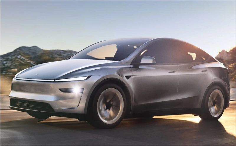 Tesla Model Y vs Ford Mustang Mach-E: Which EV Wins in 2025? | EV Stories