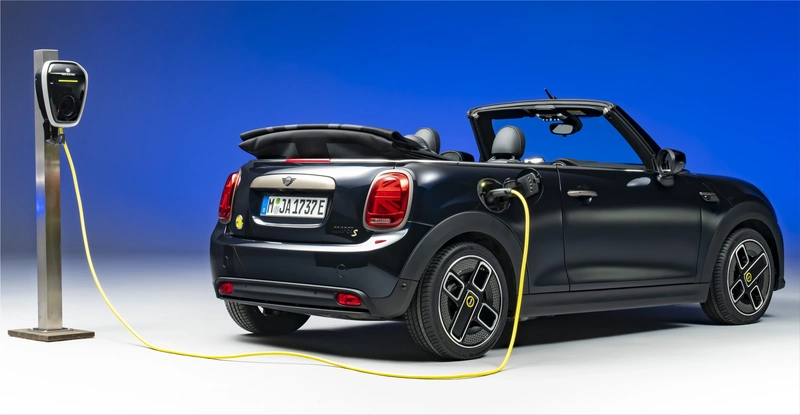 MINI Cooper SE Cabriolet limited edition arrives in summer | EV Stories